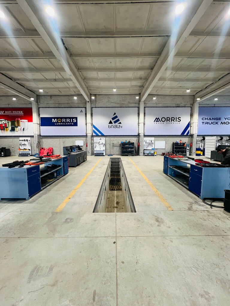 Kamyonların onarımı Morris Truck Service, Erivan, foto