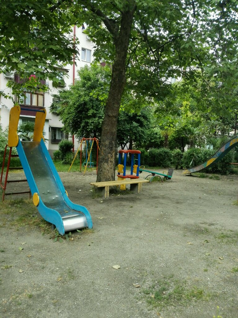 Oyun alanı Детская площадка, Soçi, foto