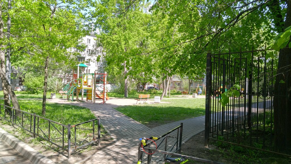 Oyun alanı Playground, Saint‑Petersburg, foto