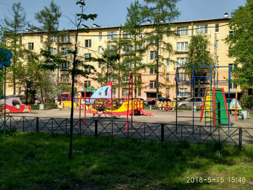 Oyun alanı Playground, Saint‑Petersburg, foto