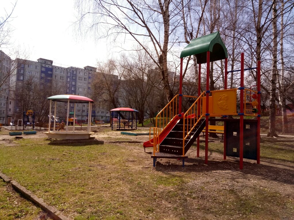 Oyun alanı Playground, Tula, foto