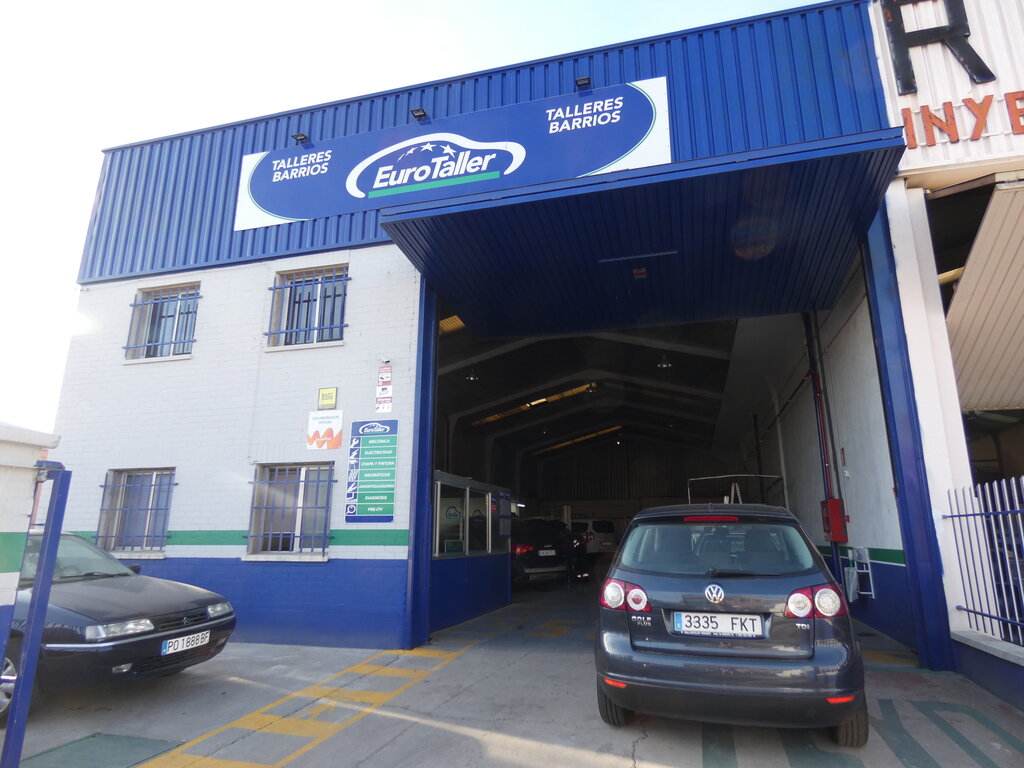 Otomobil servisi Talleres Barrios, Valladolid, foto