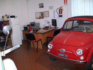 Officina Cappelletti Vasco & Pierini (Tuscany, province of Florence, San Casciano in Val di Pesa, Strada Provinciale Val di Pesa), otomobil servisi  Toskana'dan