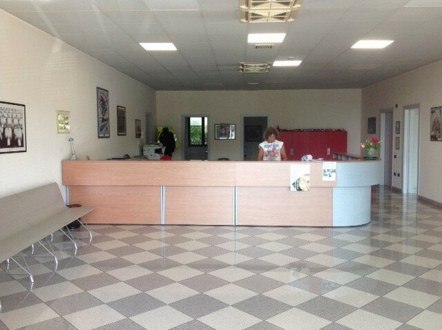 Sürücü kursları Autoscuola Agenzia Lonato, Lombardiya, foto