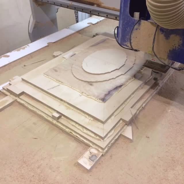 Freze kesim Frezerovka na stanke Chpu, Minskaya oblastı, foto