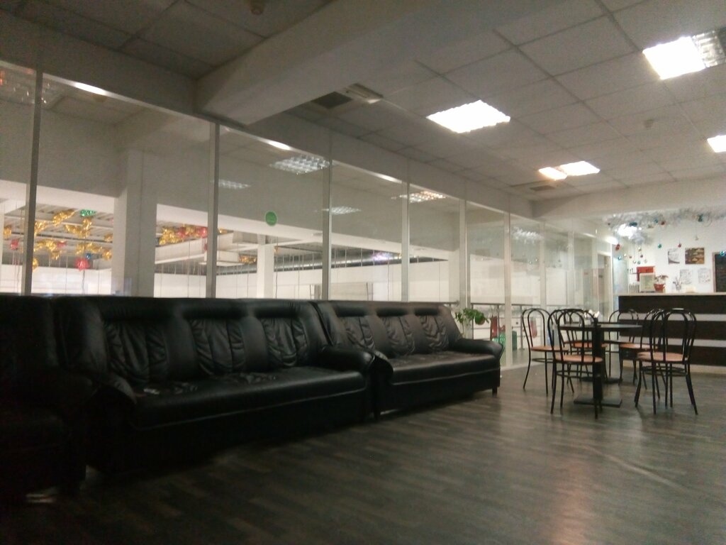 Otomobil satış galerileri Гамма Эксперт, Saint‑Petersburg, foto