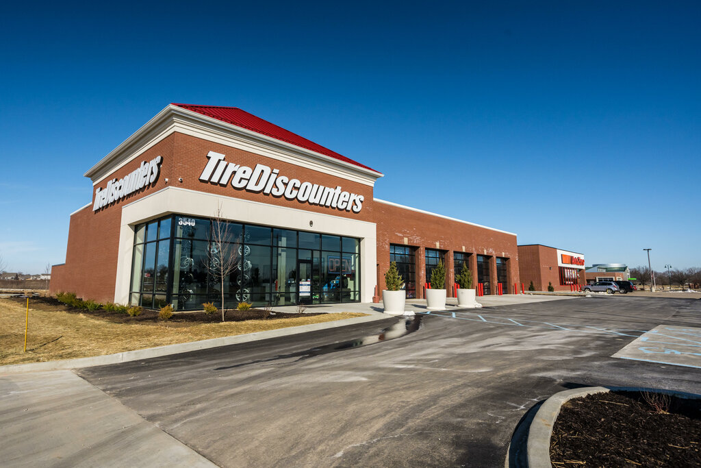Otomobil kliması firmaları Tire Discounters, İndiana Eyaleti, foto