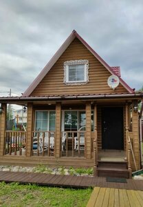 Lubovskoe Guest House (No:12А, derevnya Lyubovskoye), otel  Arhangelskaya oblastından