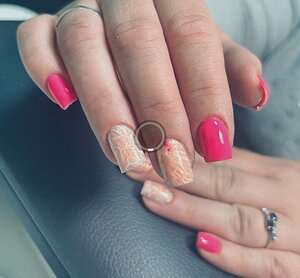 Manikür-pedikür Polincessa. nails, Bezheck, foto