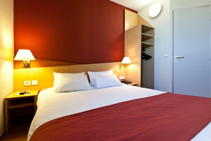 The Originals City (Rue de Madrid No:12, Saint-Victoret), otel