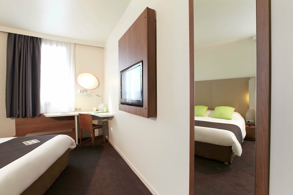Otel Campanile Vire, , foto