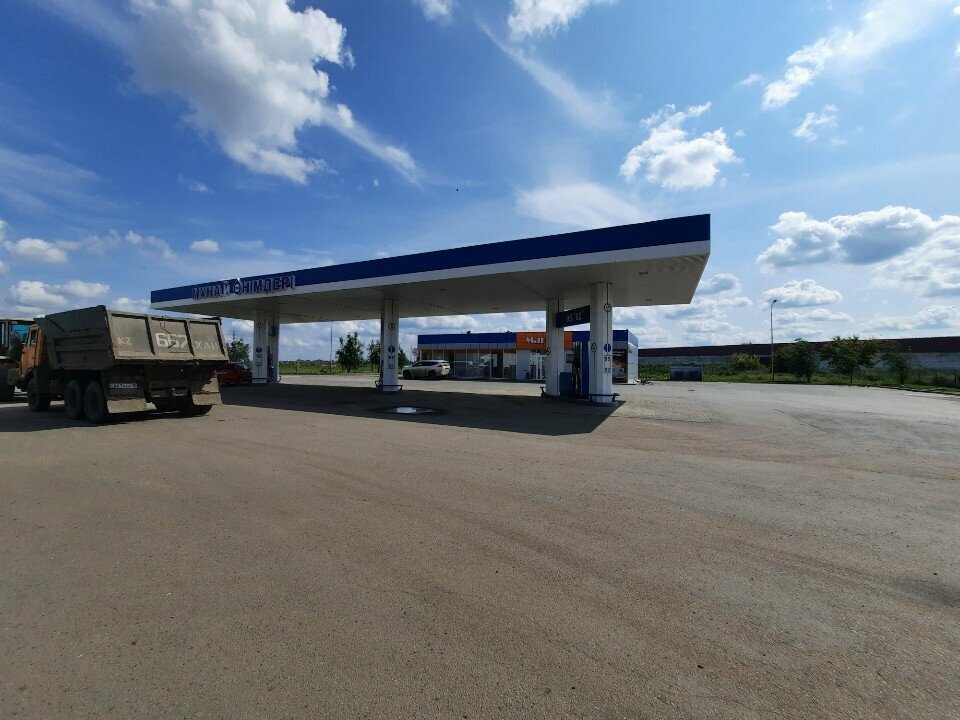 Benzin istasyonu Munai Onimderi, Kostanay, foto