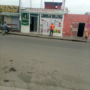 Manuelli (Luanda Province, Municipality of Luanda, Prenda), pizzacılar  Loanda'dan