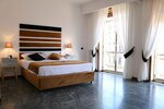 SuiteNapoliSantaLucia (Via Santa Lucia No:70, Naples), otel  Napoli'den