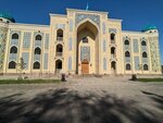 Center for Craftsmen and Tourism (Tole Bi Avenue No:18/1), müzeler ve sanat galerileri  Taraz'dan