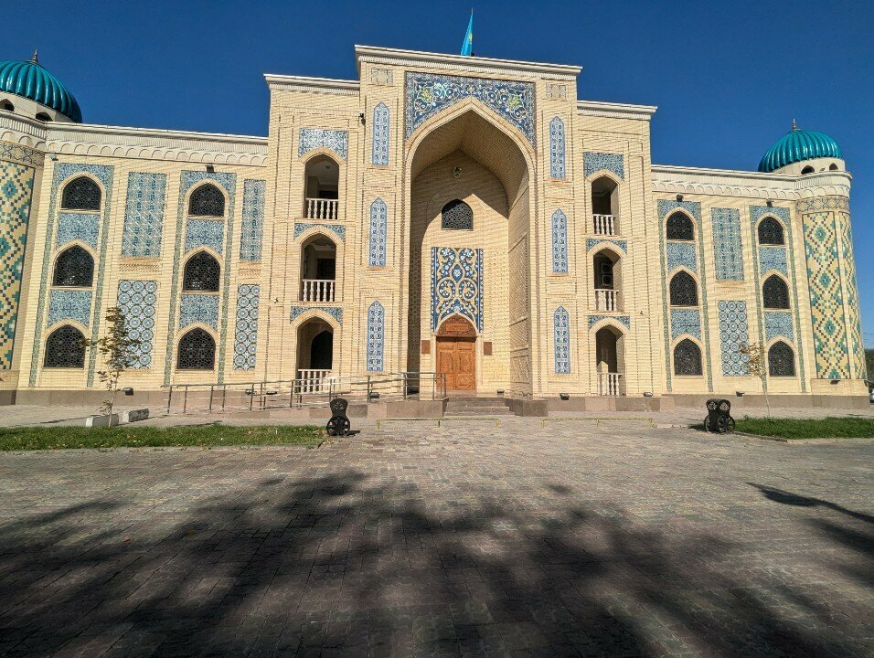 Müzeler ve sanat galerileri Zanaatkarlar ve Turizm Merkezi, Taraz, foto