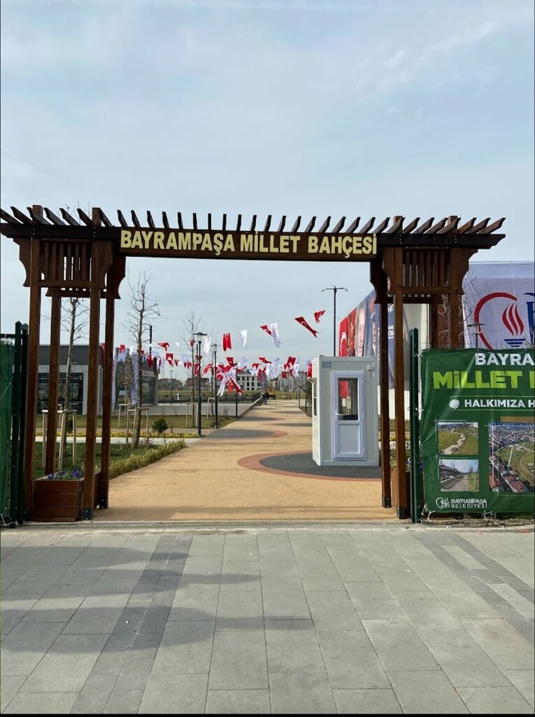 Parklar ve ormanlar Bayrampaşa Millet Bahçesi, İstanbul, foto