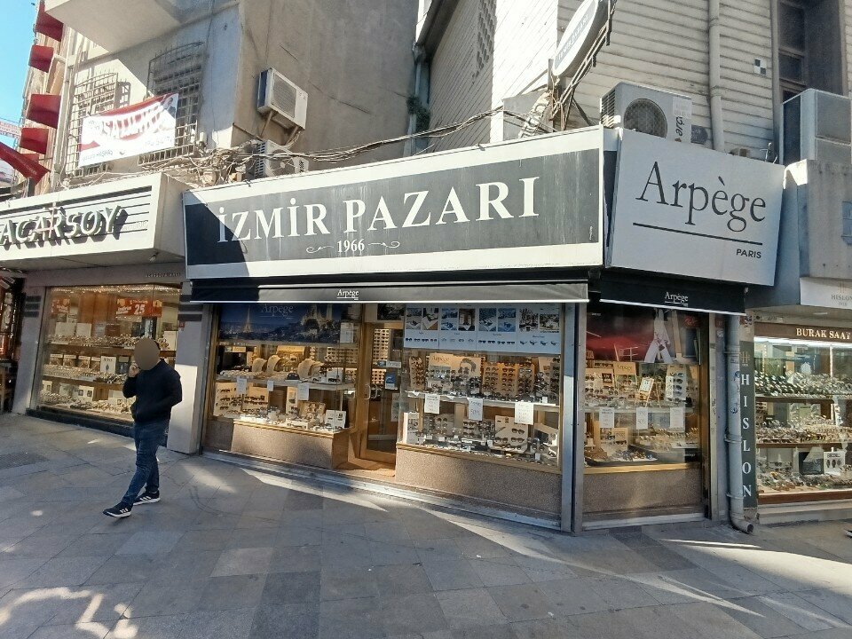 Optik İzmir Pazarı, İstanbul, foto
