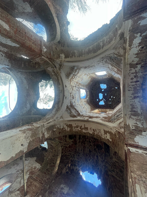 Ortodoks kiliseleri Tserkov Ikony Bozhiyey Materi Kazanskaya V Russkikh Novikakh, Novgorodskaya oblastı, foto