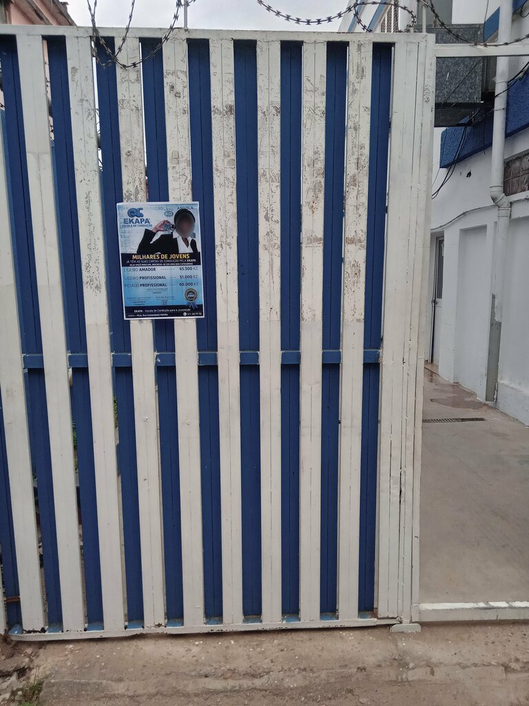 Sürücü kursları Escola de Condução EKAPA, Loanda, foto