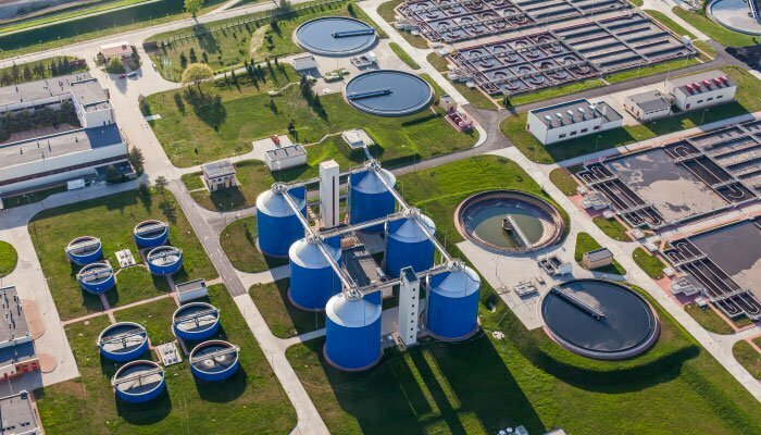 Çöp hizmetleri Emvees Water Treatment Services, Dubai, foto