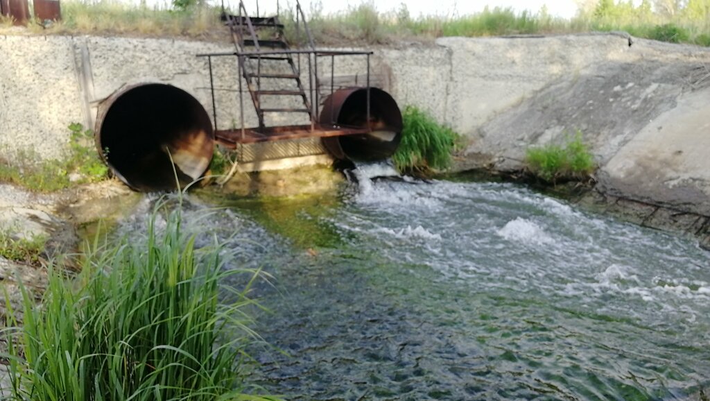 Mühendislik altyapısı Открытый водосток, Kurgan, foto