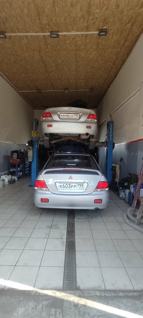 Otomobil servisi Дроссельная заслонка Митсубиси Лансер 9, Şçerbinka, foto