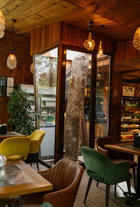Valley of Roses (Кисловодский национальный парк, терренкур № 2 No:2, Кисловодск), kafe  Kislovodsk'tan