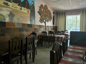 Dolma (Lineynaya ulitsa No:54А), restoran  Kropotkin'den