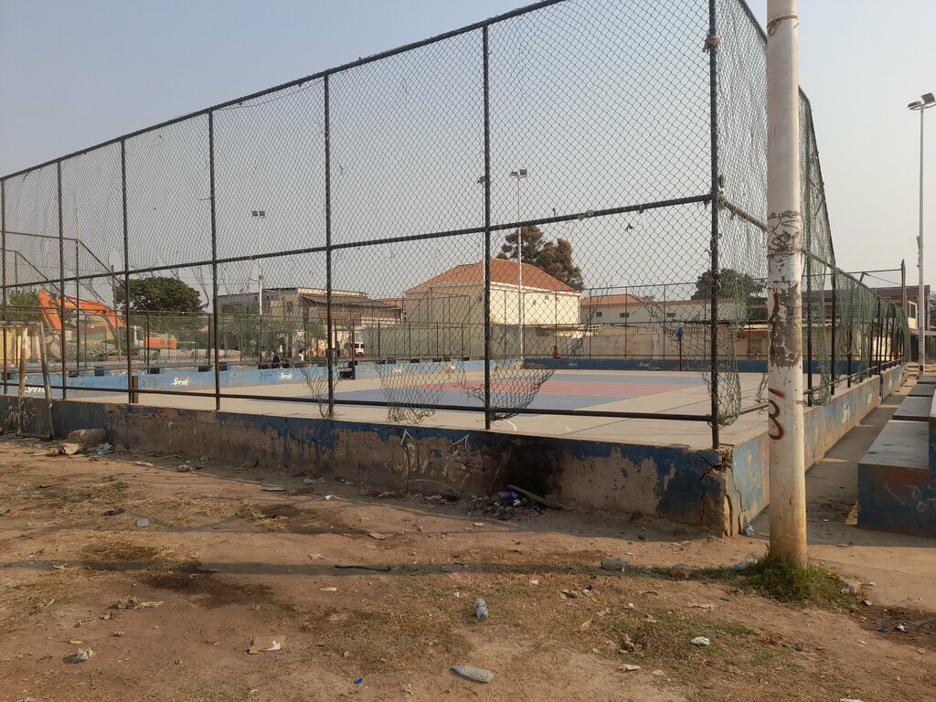 Spor okulları Quadra de Fotbol do Popula, Loanda, foto