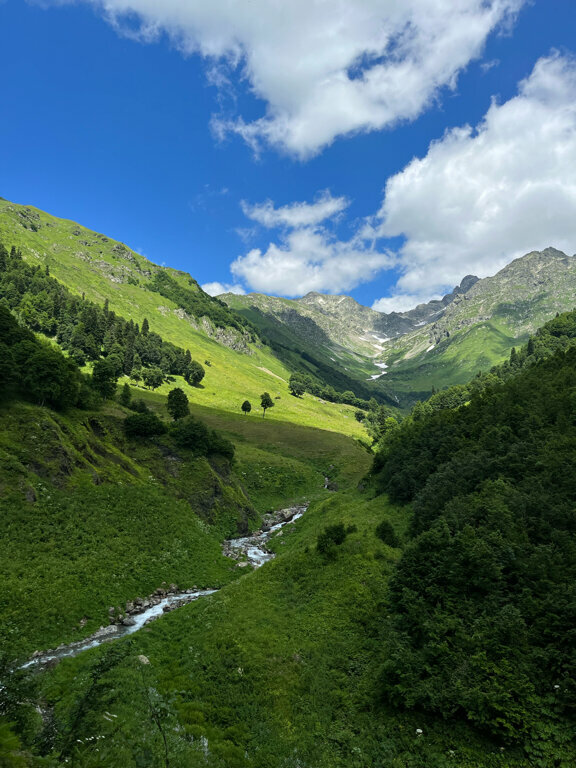 Dağ zirvesi Гора Аджара, Krasnodarski krayı, foto