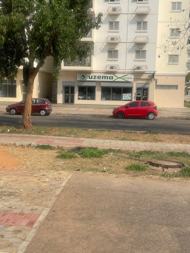 Eczaneler Uzema, Loanda, foto