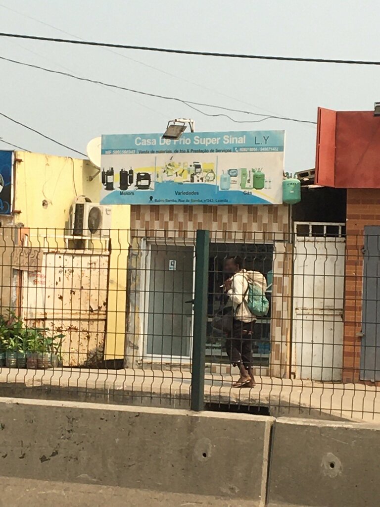 Yapı mağazası Casa De Frio Super Sinal, Loanda, foto