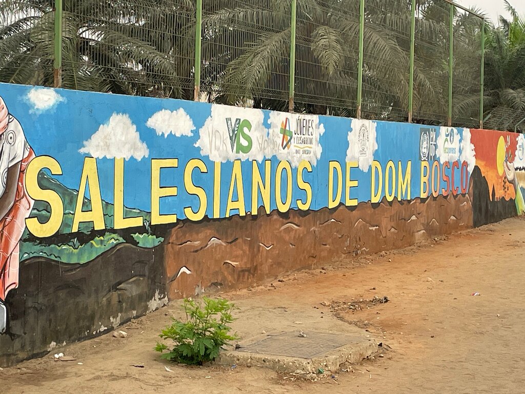 Katolik kiliseleri Visitadoria Salesiana Mamã Muxima, Loanda, foto
