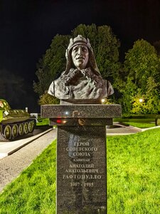 Мемориал танкистам-первогвардейцам (Oryol Region, Mtsenskiy rayon, Voinskoye selskoye poseleniye), anıt, heykel  Orlovskaya oblastından