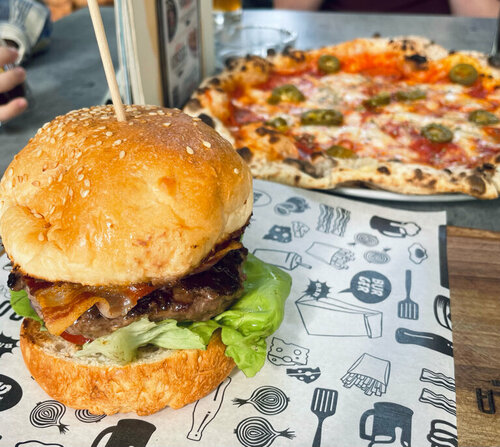 Pizzacılar Fabrika Burger & Pizza Bar, Subotica, foto