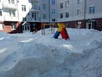 Playground (Ulyanova-Lenina Street No:23, City of Kazan), oyun alanı  Kazan'dan