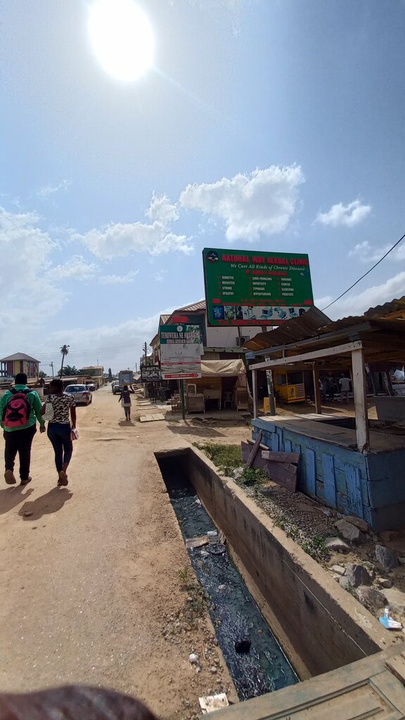 Alternatif tıp merkezleri Natural Way Herbal Clinic, Akra, foto