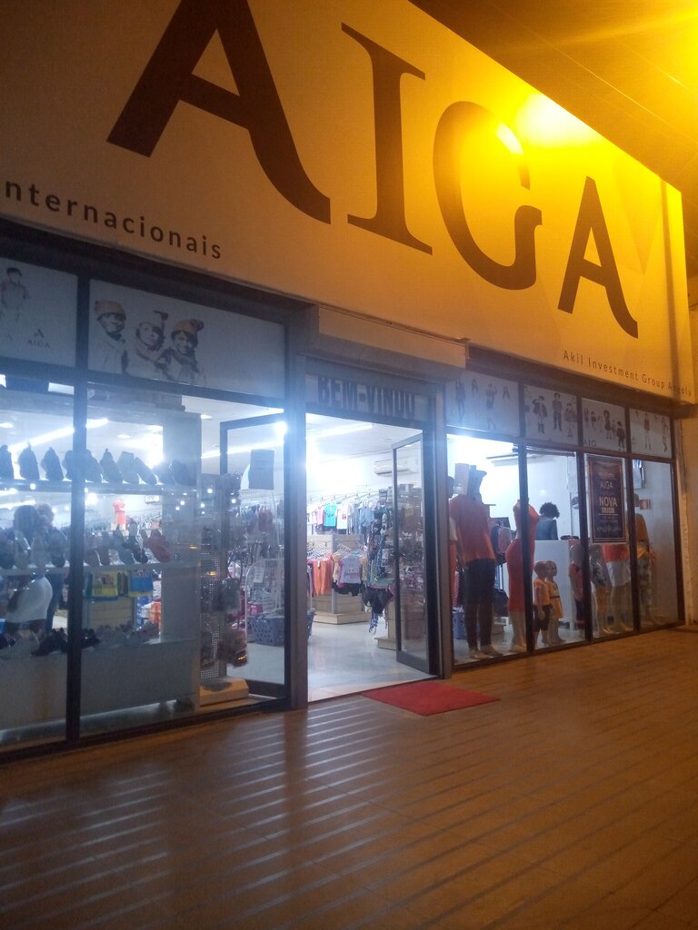 Giyim mağazası Boutique Lukiras, Loanda, foto