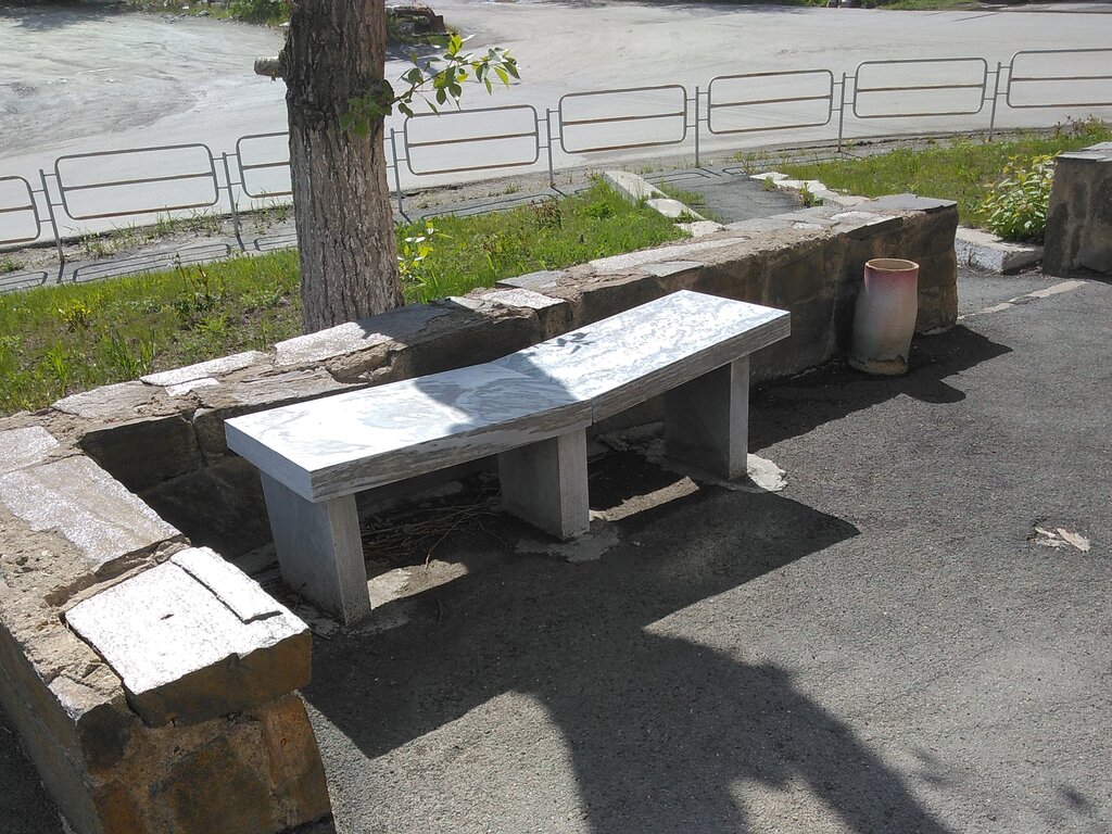 Dekorasyon ve süsleme, onur panosu Скамья примирения, Karabaş, foto