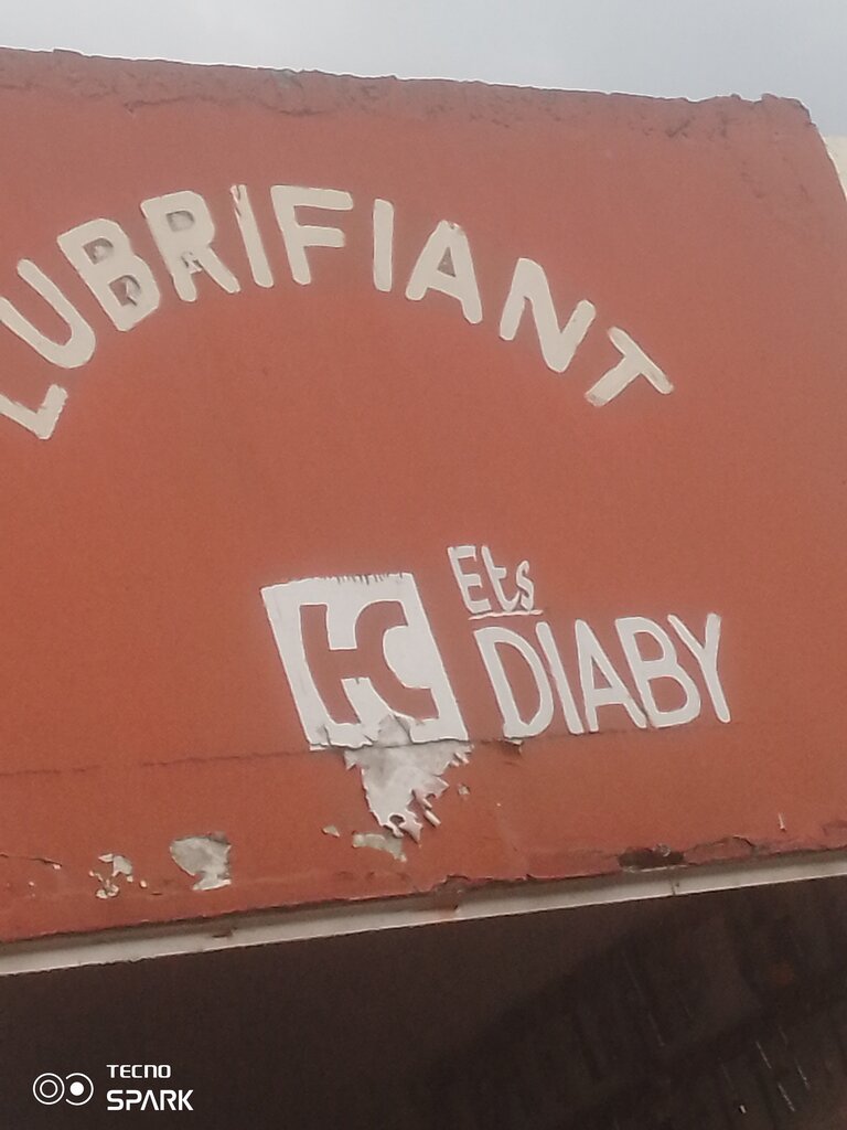 Yağlama ürünleri Ets Diaby, Brazzaville, foto
