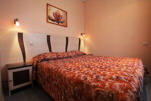 Novyye Gorki (Mira Street No:37, Pervomayskiy Microdistrict, Korolyov), otel  Koroliov'dan