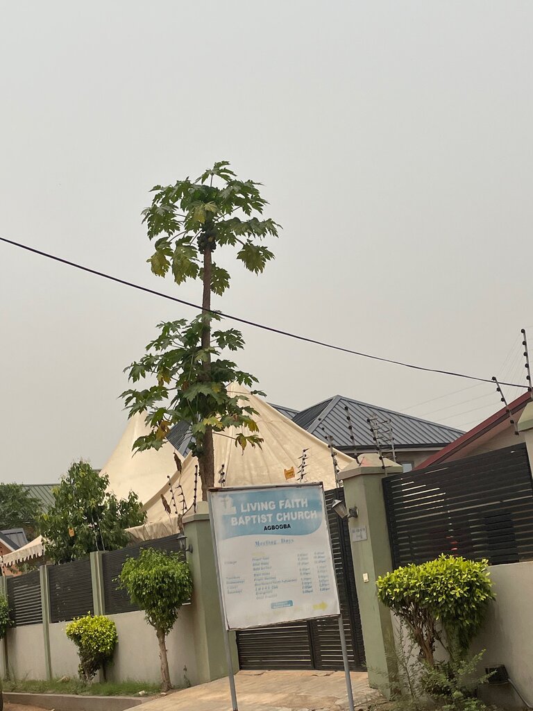 Dini dernekler Living Faith Baptist Church, Dünya, foto