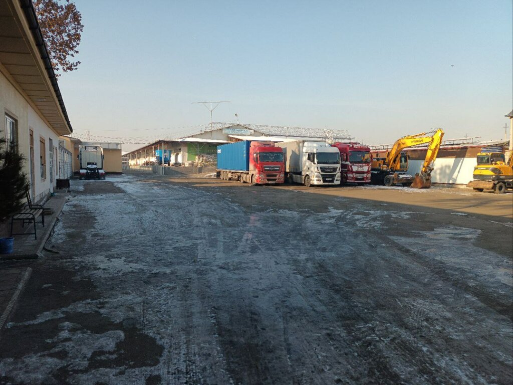 Gümrük depoları Abs xamkor, Nemengan, foto