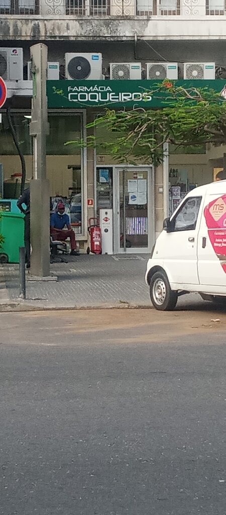Eczaneler Farmacia Coqueiros, Loanda, foto