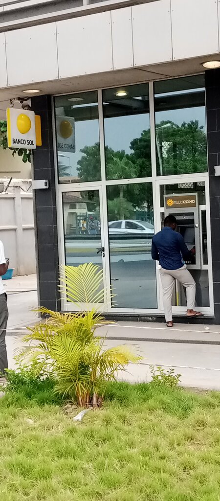 Banka Banco Sol, Loanda, foto