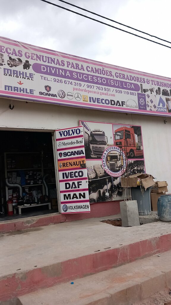 Otomobil yedek parçaları Divina Sucesso, Loanda, foto
