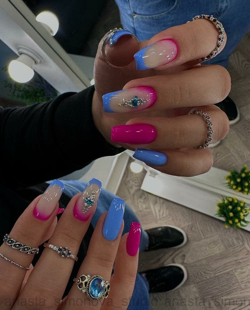 Manikür-pedikür School Studio manicure by Anastasiya Simonova, Voronej, foto