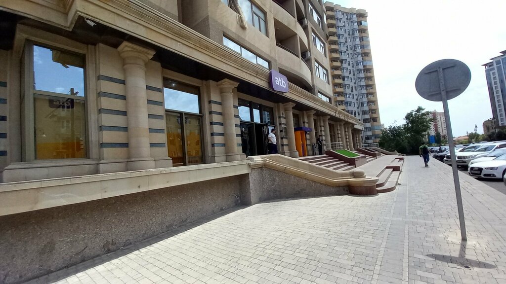 Banka Azer-Turk Bank Ojsc Yasamal Branch, Bakü, foto