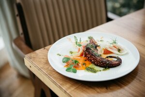 The Surf Café Corner (800, Jumeirah Street, Dubai), kafe  Dubai'den